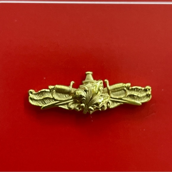 Accessories | Us Navy Gold Supply Officers Surface Warfare Insignia ...